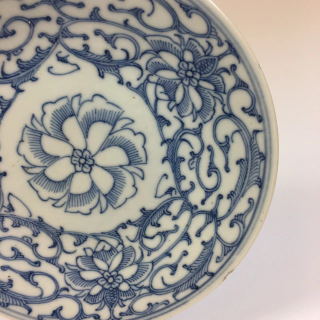ANTIQUE CHINESE BLUE & White Saucer Painted Scrolling Lotus Pattern ...
