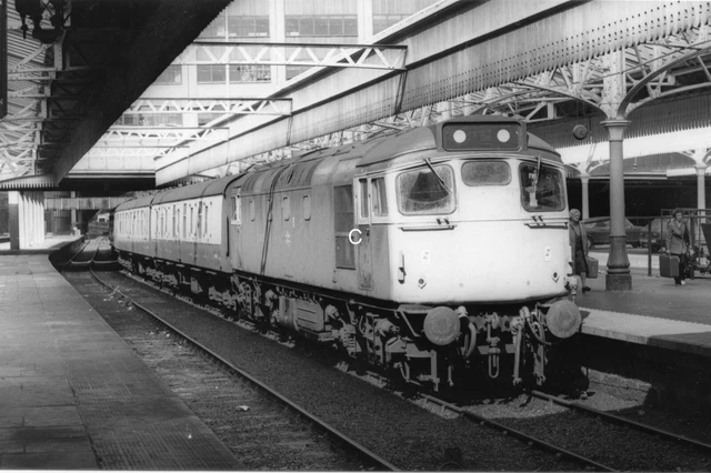 BRITISH RAILWAY B.R Photograph Print - Class 27 27008 At Aberdeen 20/08 ...