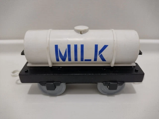 TRACKMASTER THOMAS THE Tank Engine Milk Truck & Sodor Fuel Carriages ...
