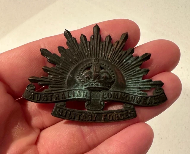 WW2 AUSTRALIAN ARMY AIF Anzac Rising Sun Slouch Hat Badge Medal Stokes ...