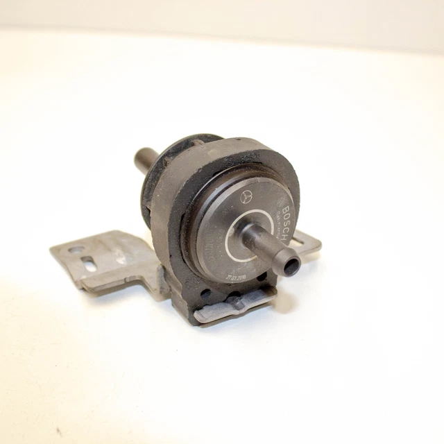MERCEDES-BENZ C W205 A2054703302 A0004703700 Valvola Vuoto 2.00 Benzina ...