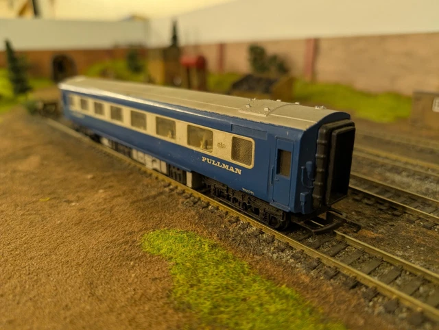 TRIANG OO GAUGE Blue Pullman Dmu Centre Coach R426 £25.00 - PicClick UK