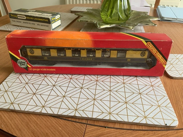 HORNBY OO R229 Silver Seal Pullman Coach Lucille £6.50 - PicClick UK