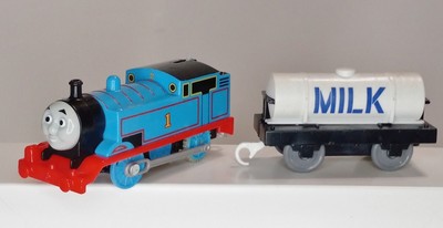 THOMAS & FRIENDS Trackmaster Thomas w/ Sodor Milk Tanker Motorized ...