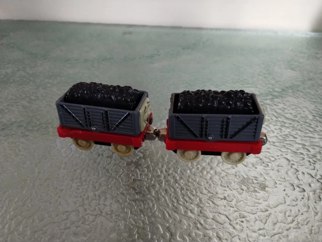 THOMAS THE TANK Engine Take n Play trains - Troublesome Trucks (pair) £ ...