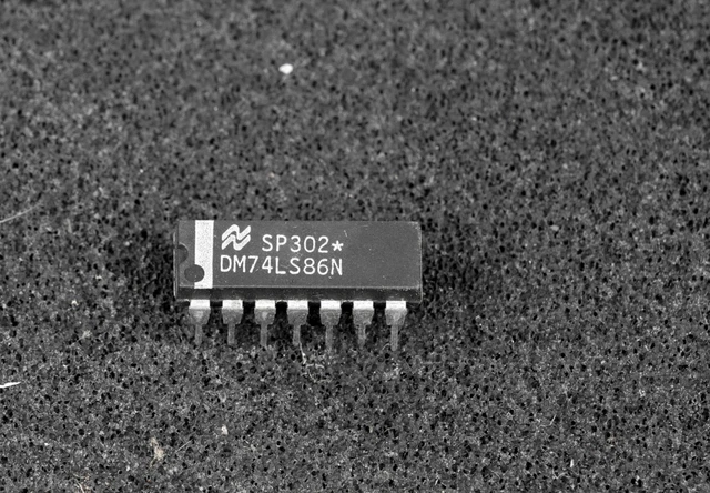 DM74LS86N QUAD 2-INPUT Exclusive OR Gate National Semiconductor DIP-16 ...