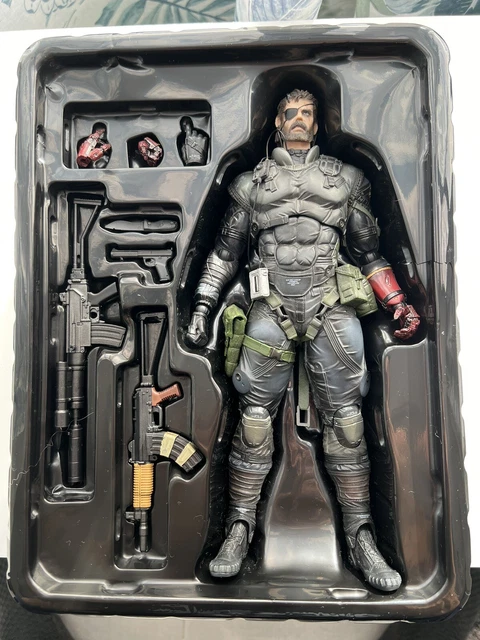PLAY ARTS KAI - Venom Snake Sneaking Suit , Metal Gear Solid V The ...