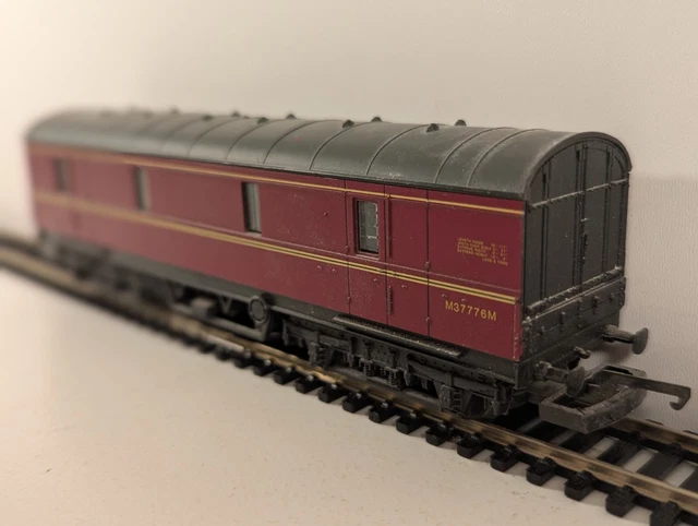 LIMA 305371 OO Gauge BR Bogie Parcel Van £12.00 - PicClick UK