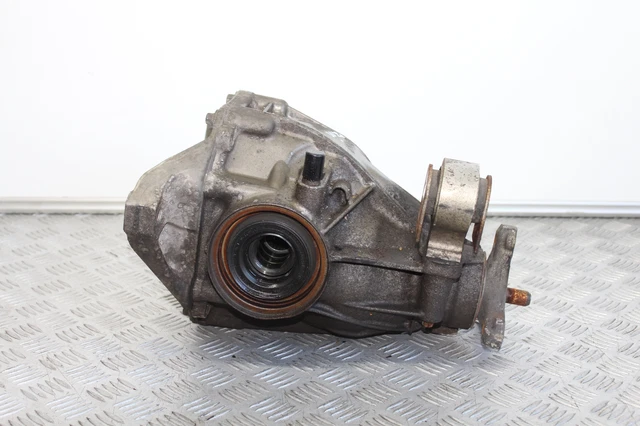MERCEDES-BENZ C W205 Rear Differential A2053505200 (W2o5) £235.97 ...