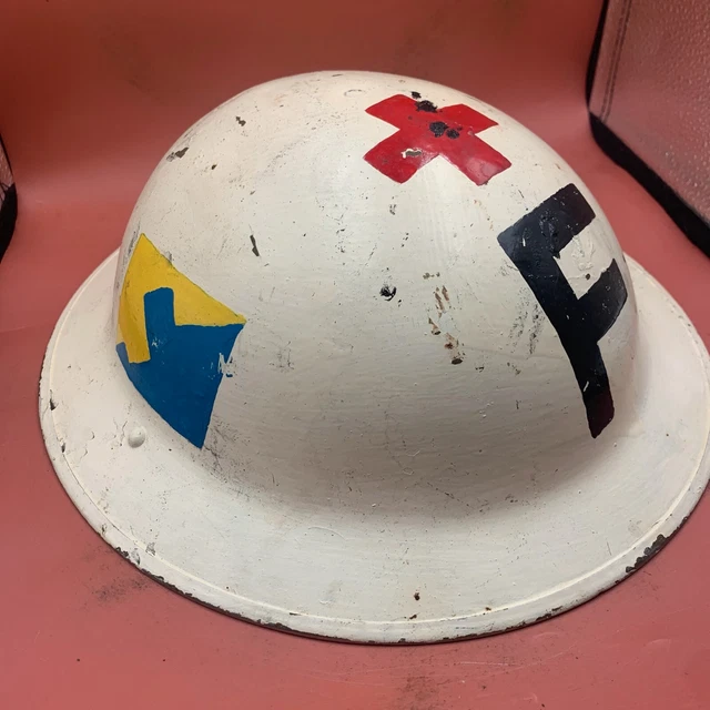 ORIGINAL WW2 BRITISH Army Helmet & Liner - Div Sign + First Aid £65.00 ...