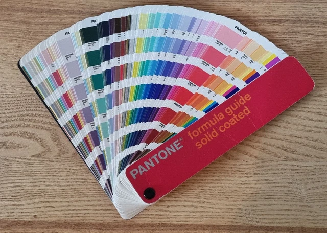 PANTONE FORMULA GUIDE Solid Coated £62.00 - PicClick UK