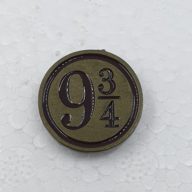 HARRY POTTER PIN Badge Official Warner Bros Studio quidditch Rare ...
