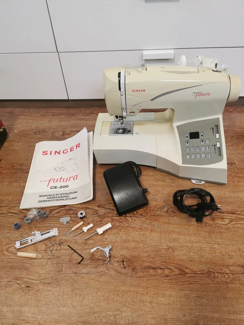 SINGER QUANTUM FUTURA CE-200 - Nähmaschine - DEFEKT EUR 100,00 ...