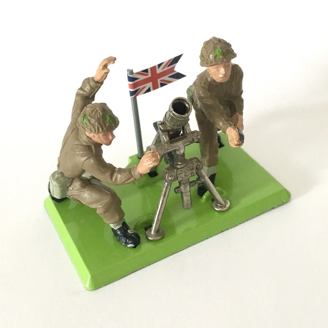 BRITAINS DEETAIL BRITISH Mortar Gun Stand Flag & Soldiers WW2 Made UK 1 ...