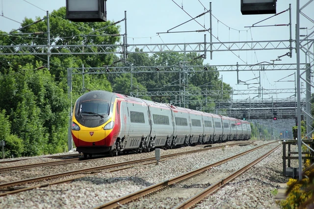 B200 35MM SLIDE Virgin Class 390 390132 @ Caithron £4.40 - PicClick UK