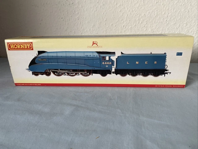 HORNBY R2339 A4 Class 4-6-2 Mallard Steam Locomotive - DCC Ready - OO ...