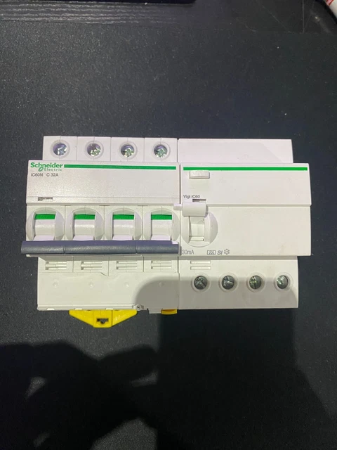 DISJONCTEUR TRIPHASÉ DIFFÉRENTIEL iC60N 32A courbe C avec vigi 30 mA type Si EUR 150,00 ...