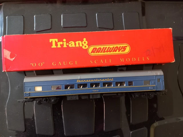 TRIANG RAILWAYS TRAIN coach R.444 blue and yellow with seats, has ...