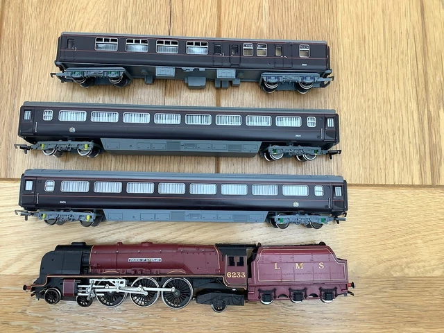 HORNBY THE ROYAL Train Set £125.00 - PicClick UK