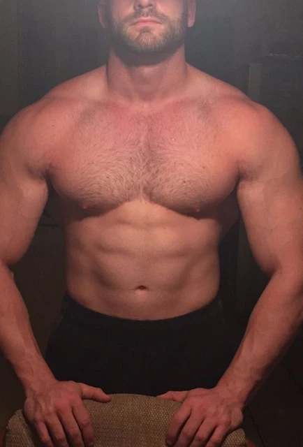 SHIRTLESS MALE BEEFCAKE Beefy Muscular Hunk Huge Chest Beard Abs PHOTO ...