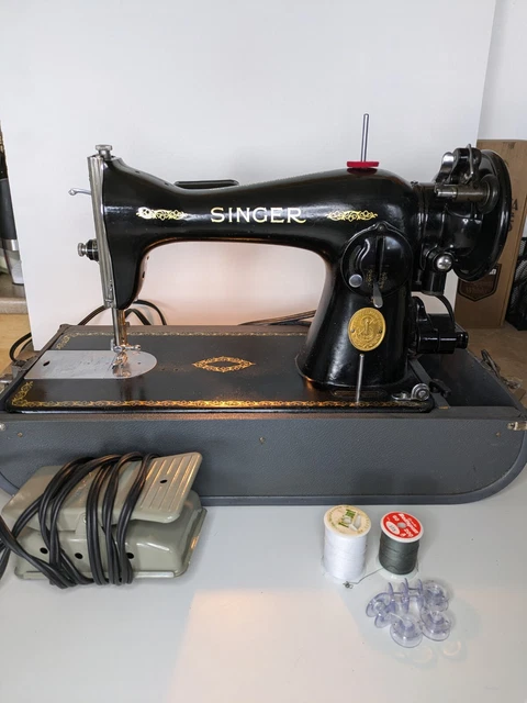 VINTAGE SINGER 1936-1948 Sewing Machine M.R. Decal #JC343130- With Case ...