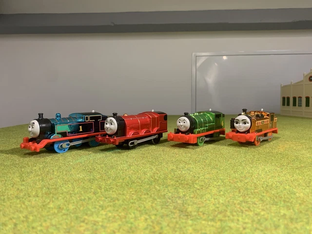 THOMAS & FRIENDS Trackmaster Metallic Thomas, James Percy And Nia Set ...