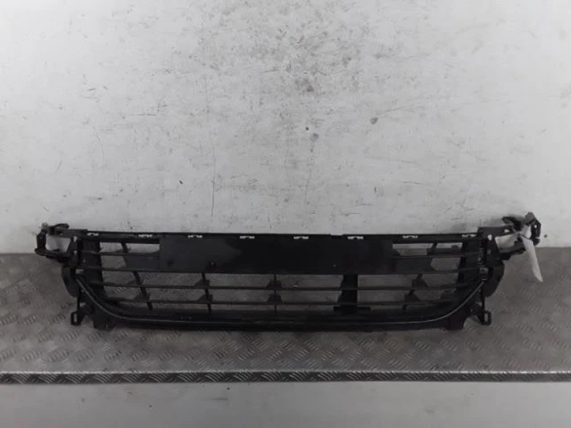 GRILLE DE PARE choc RENAULT CLIO 4 622541048R EUR 50,00 - PicClick FR