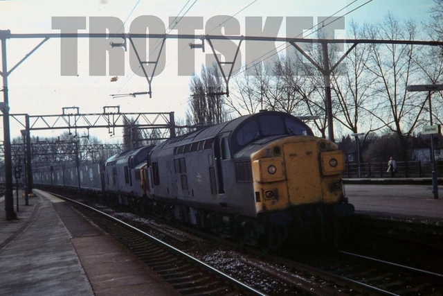 35MM SLIDE BR British Rail Diesel Loco Class 37 37053 Shenfield 1985 ...