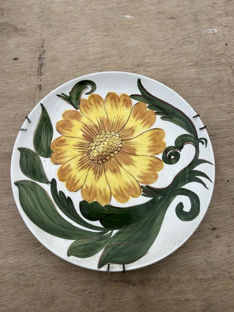 VINTAGE HAND-PAINTED WADE Royal Victoria Pottery plate with a sunflower ...