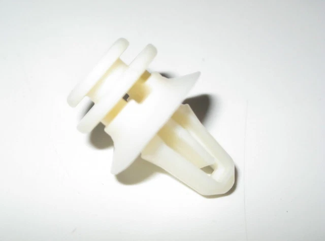 BMW E60 E61 E63 E64 Footwell Clip Bordure Rivet 7048911 51437048911 ...