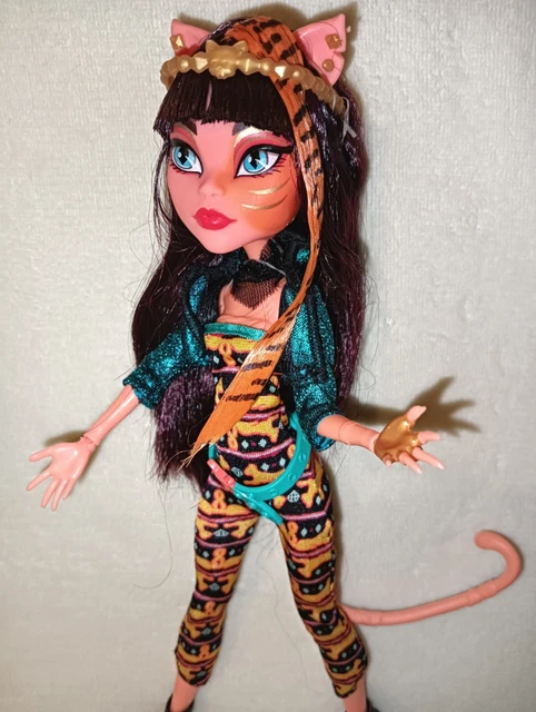 MONSTER HIGH CLEOLEI - Freaky Fusion. EX DISPLAY & TOTALLY COMPLETE ...