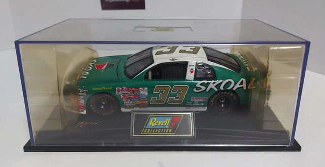REVELL NASCAR #33 Ken Schrader Skoal Bandit 1997 Monte Carlo 1:24 ...