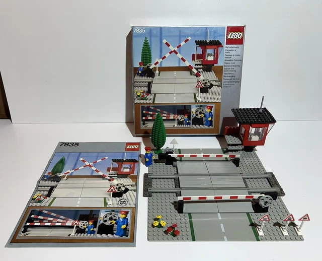 LEGO® 7835 EISENBAHN Bahnübergang 4,5 V Manual Road Crossing, mit OVP ...