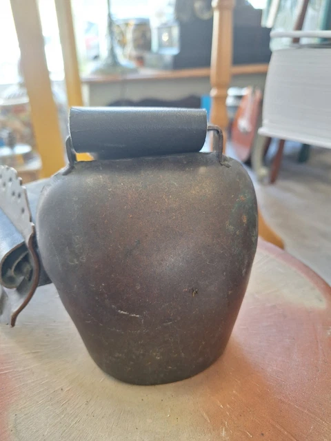 ANCIENNE GROSSE CLOCHE de Harnais – Sonnaille en Cuivre avec Courroie ...