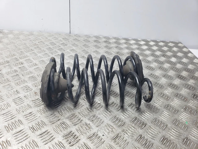 RENAULT KADJAR PAIR Of Rear Shock Absorber Coil Springs 2016 £39.99 ...