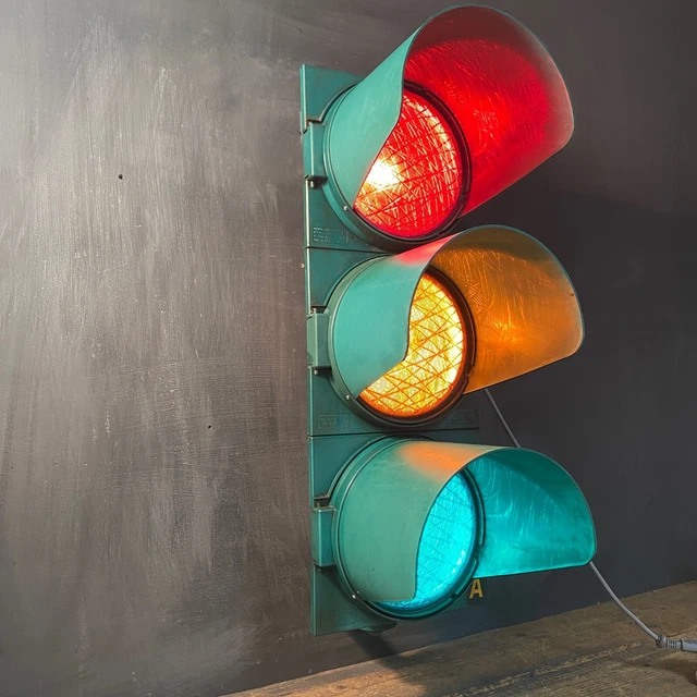 90S ORIGINAL ITALIAN Street Light Traffic Light Wired Electric Cable £ ...