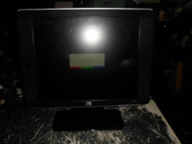 HP VP17 COMPUTER Monitor 17" LCD Built-in Speakers RF123AA DVI/VGA $36. ...