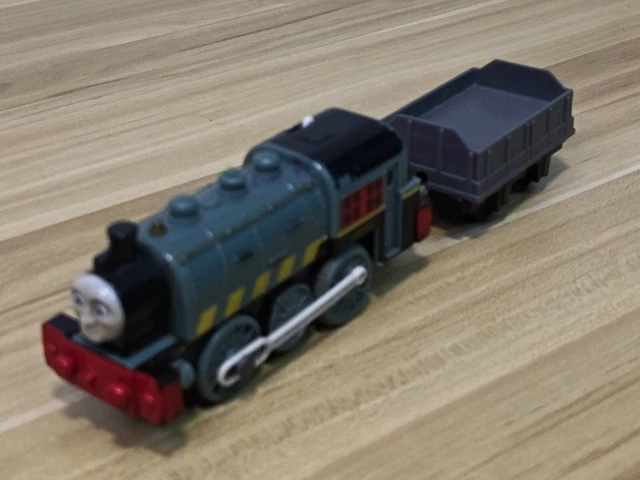 THOMAS THE TANK Engine & Friends Trackmaster MOTORIZED PORTER + Tender ...