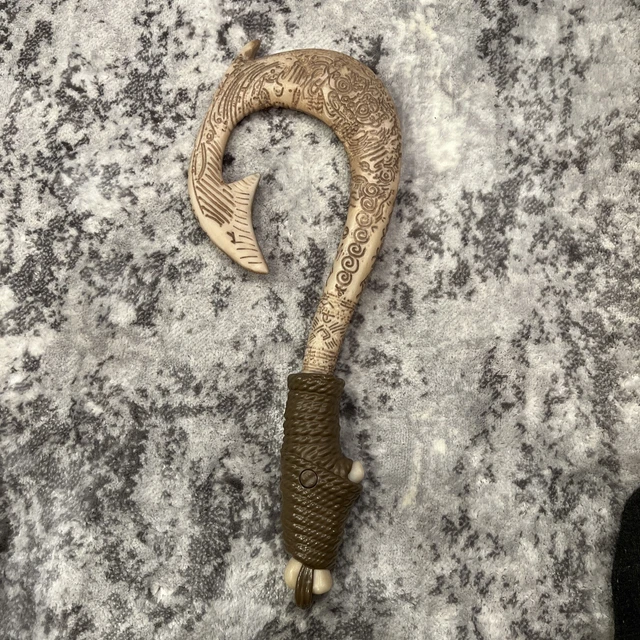 DISNEY MOANA MAUI'S Magical Fish Hook 18" Toy Light and Sounds £19.77 ...