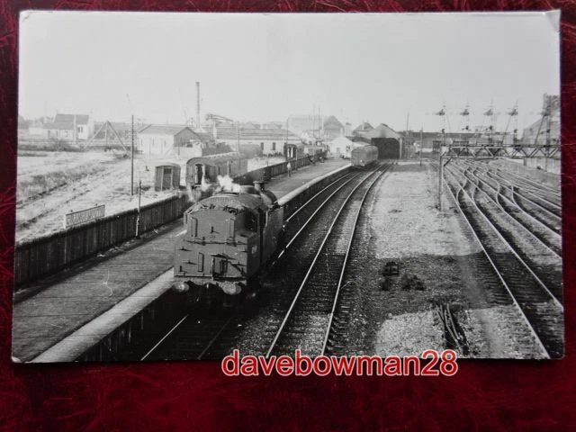 PHOTO GRANGEMOUTH Railway Station From Dead End 7/9/55 Lms Loco 42198 £ ...