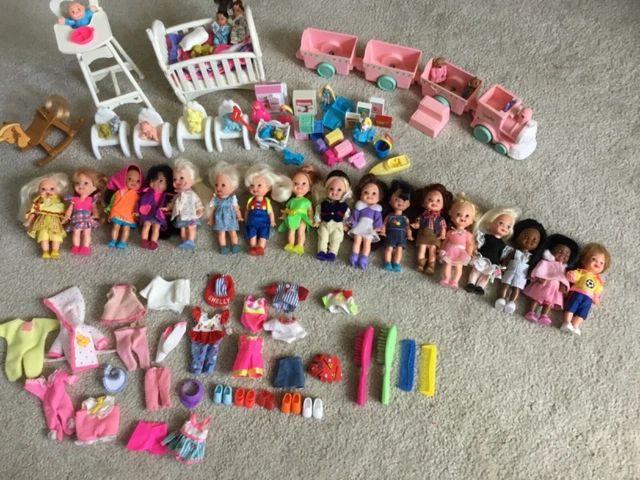 LARGE RETRO SHELLY/ kelly dolls & extras bundle.excellent condition ...