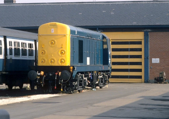 CLASS 20 NO 20076 in blue ex works at doncaster works £1.20 - PicClick UK