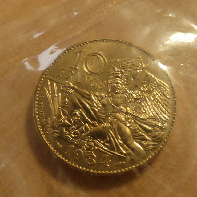 FRANCE 10 FRANCS 1984 Rude ESSAI coin in original seal . EUR 82,97 ...