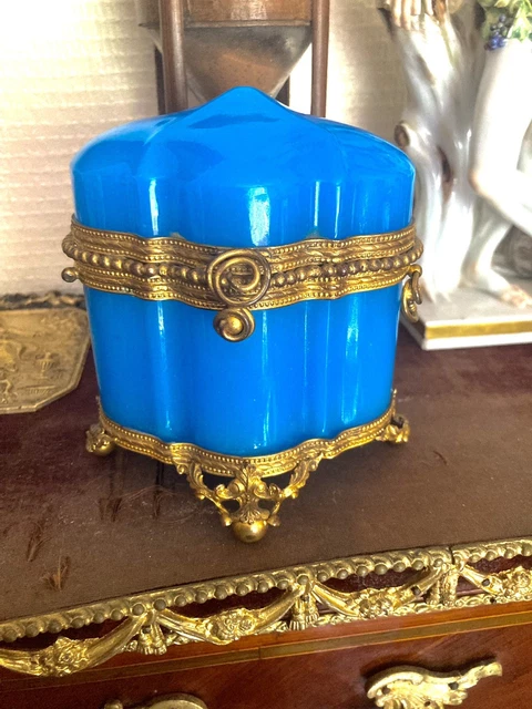 BLUE OPALINE BOX with Perfume Bottles. 19th Century France,coffret à ...
