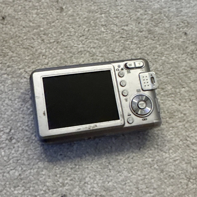 SAMSUNG L700 DIGITAL camera. Key specifications and features include #1 ...