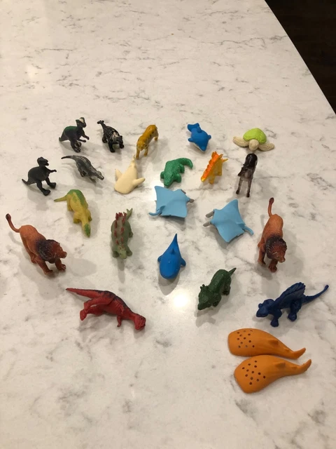 PLASTIC TOY ANIMAL Figures Mixed Lot Of 23 Zoo Mini Small dinosaurs ...