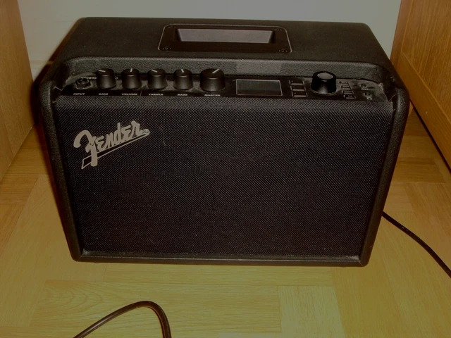 FENDER MUSTANG GT40 Generation Three Electric Guitar Amplifier £160.00 - PicClick UK