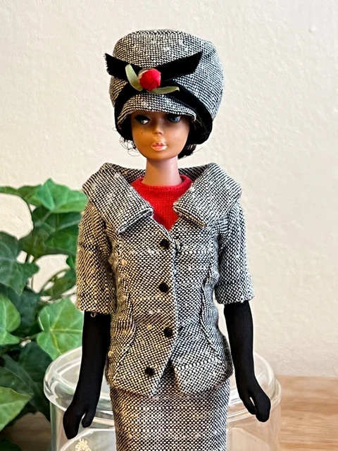 VINTAGE BARBIE - "Career Girl" with Brunette Bubblecut Doll £50.00 ...