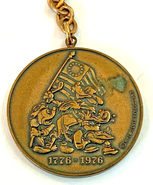 DISNEY VINTAGE KEYCHAIN Disneyland Bicentennial America on Parade ...