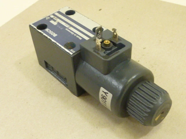BOSCH DIRECTIONAL VALVE 0 810 091 227 Used #47232 £61.03 - PicClick UK